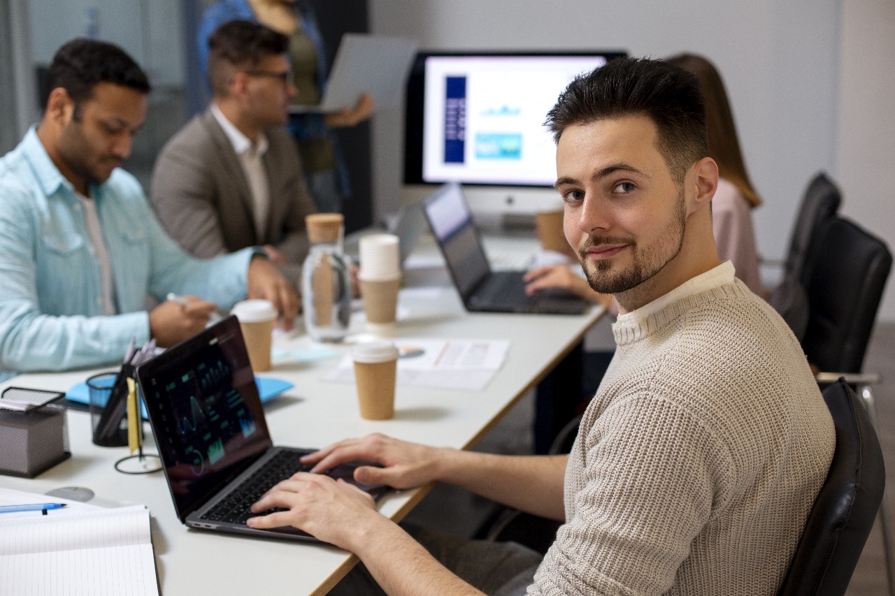 How to hire a software development team - Minutly